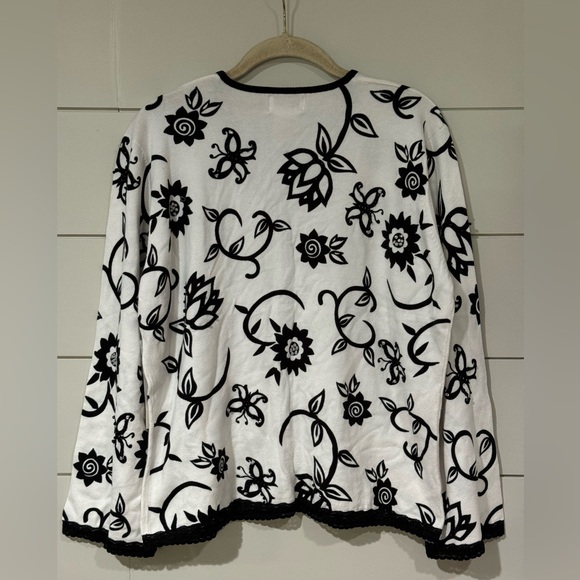 PBJ Sport | Sweaters | New Vintage Pbj Sport Black And White Butterfly ...